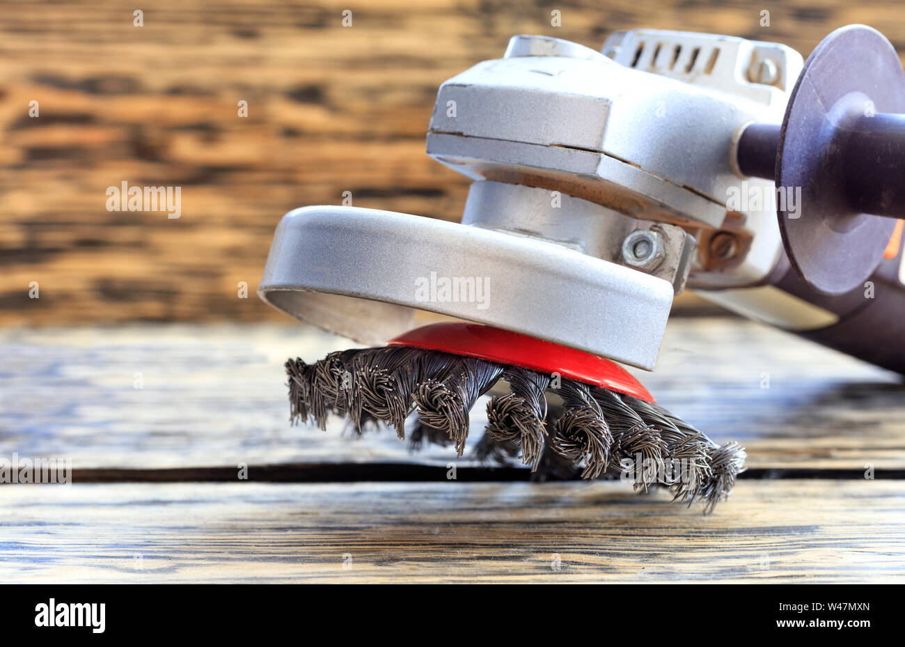 Wire brush disk hi-res stock photography and images - Alamy