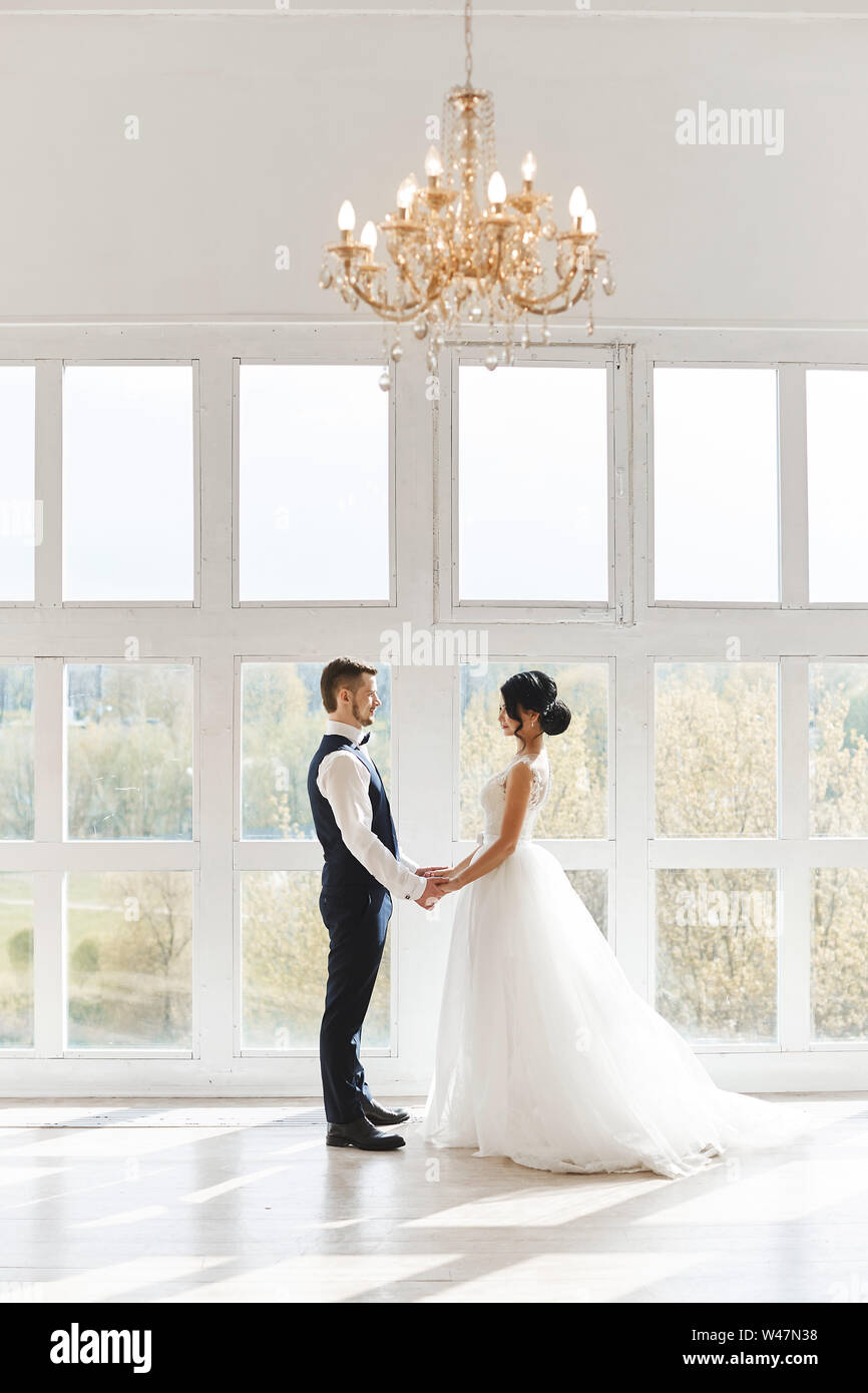 At a wedding which side is the bride 60 photos - Astyledwedding.com