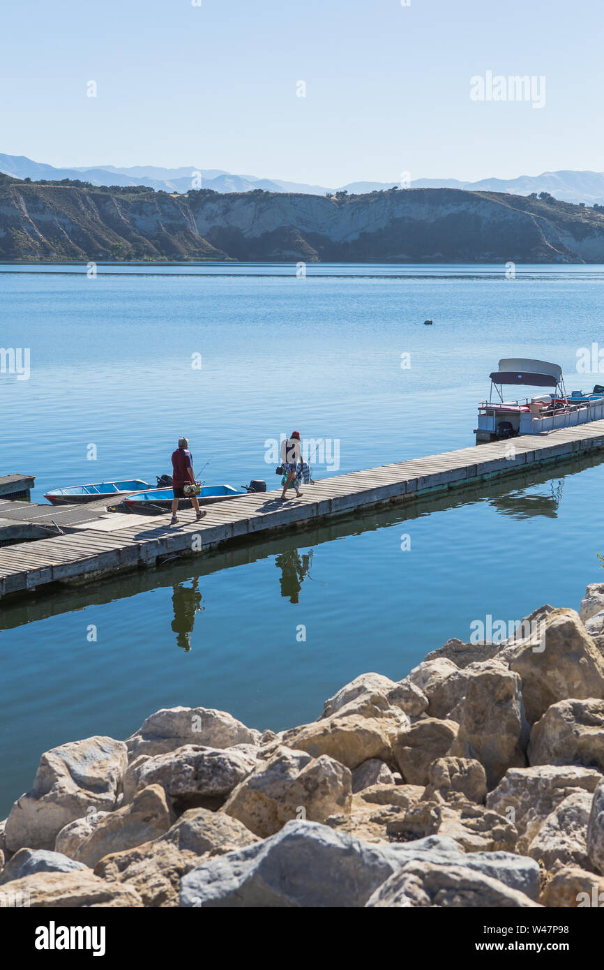 Lake cachuma hi-res stock photography and images - Alamy