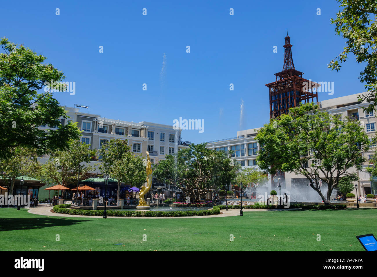Glendale, JUN 30: Afternoon view of the famous Americana at Brand ...