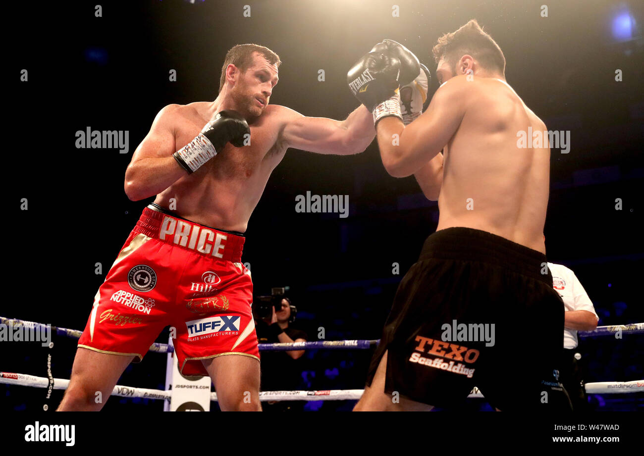 Dave Allen (right) in action against David Price (left) in the WBA ...