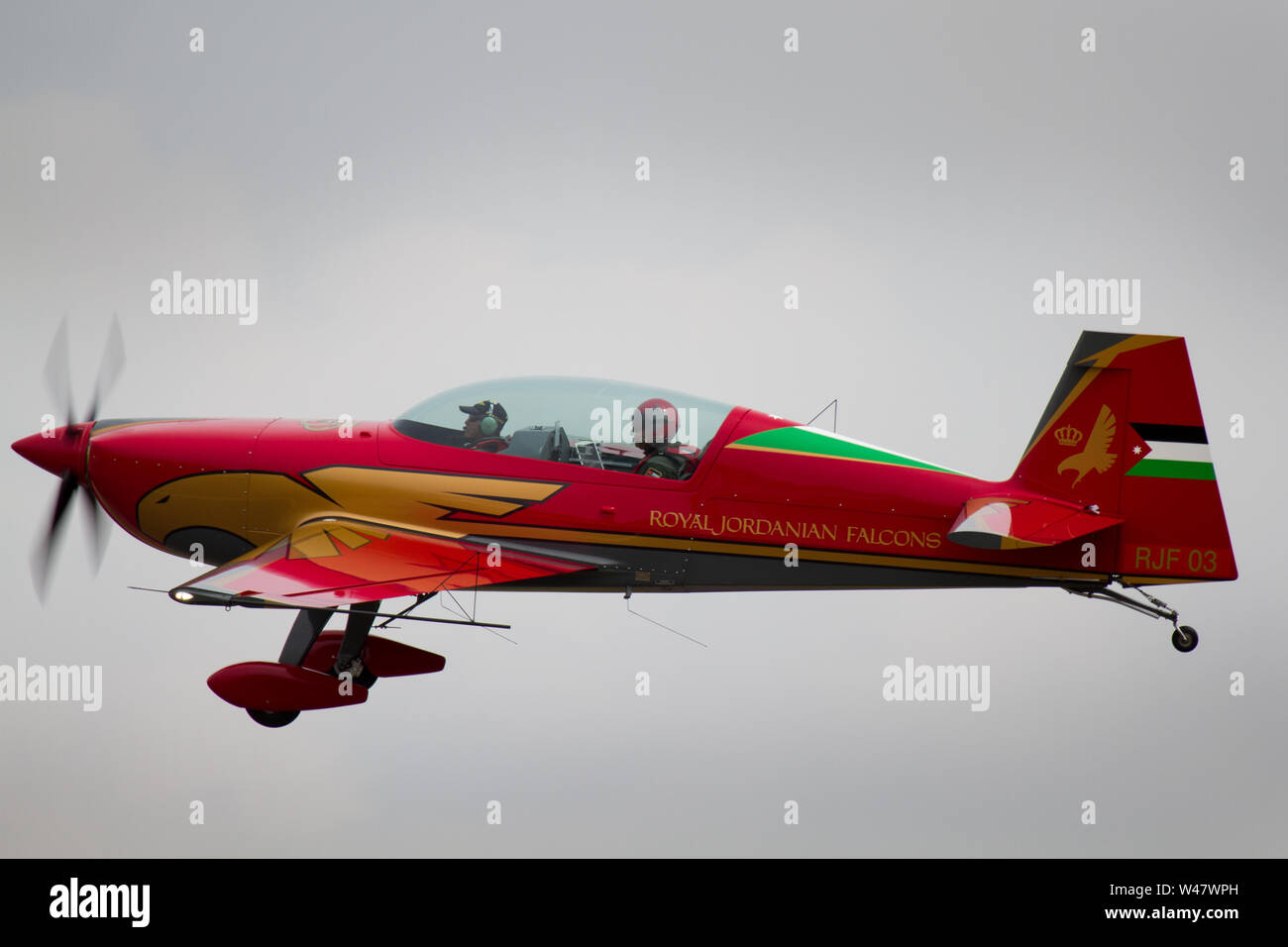 Royal jordanian falcon display team hi-res stock photography and images ...