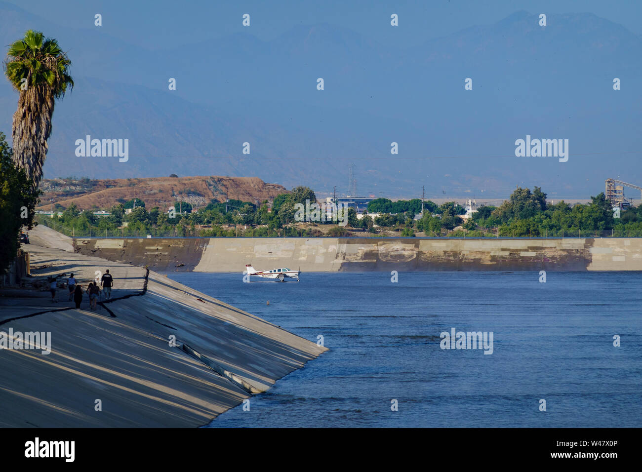 El Monte, JUN 27: Airplane landed at Rio Hondo wash canal, and police ...