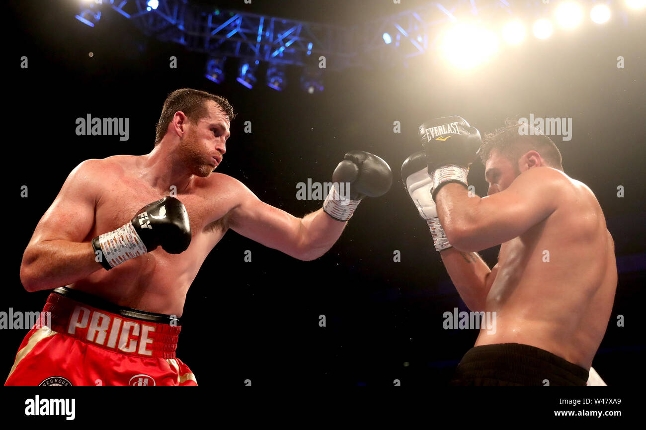 Dave Allen (right) and David Price (left) in the WBA Continental Heavyweight title fight at the ...
