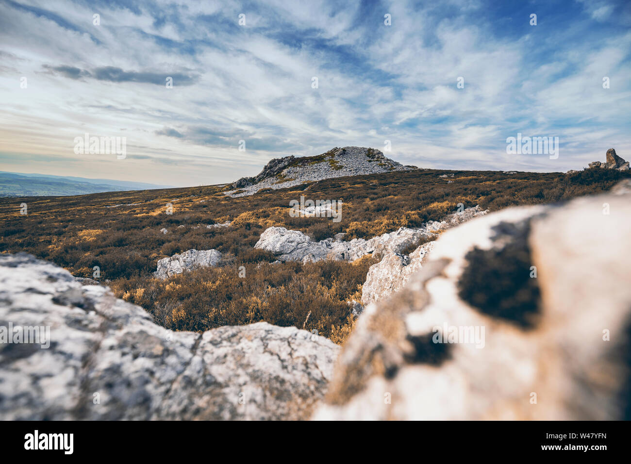 Scattered rocks hi-res stock photography and images - Alamy