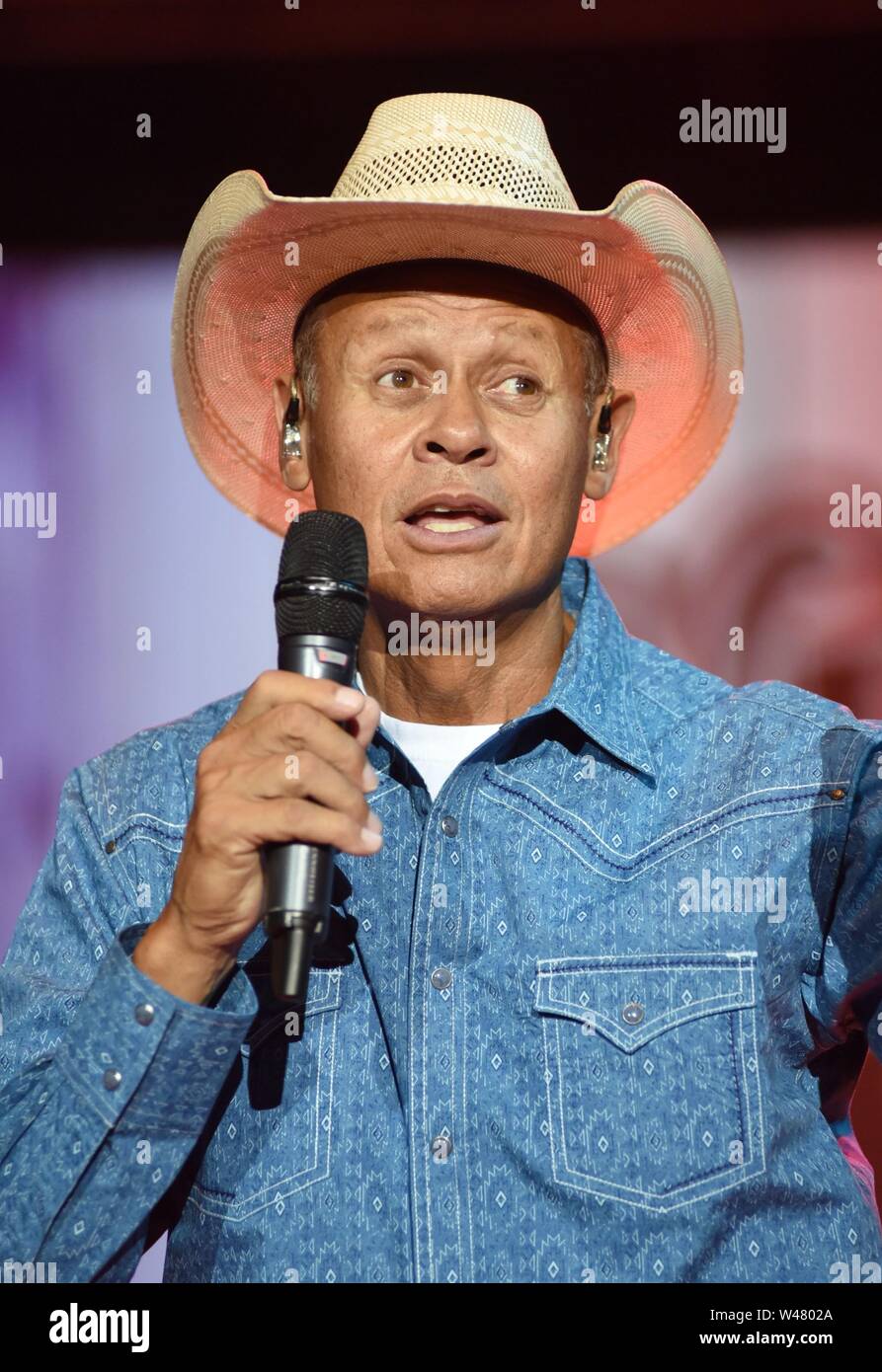 Neal mccoy hi-res stock photography and images - Alamy