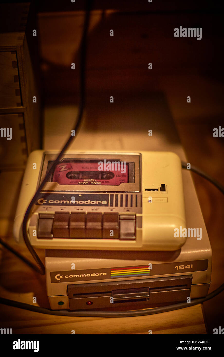 Internet computer 1997 hi-res stock photography and images - Alamy