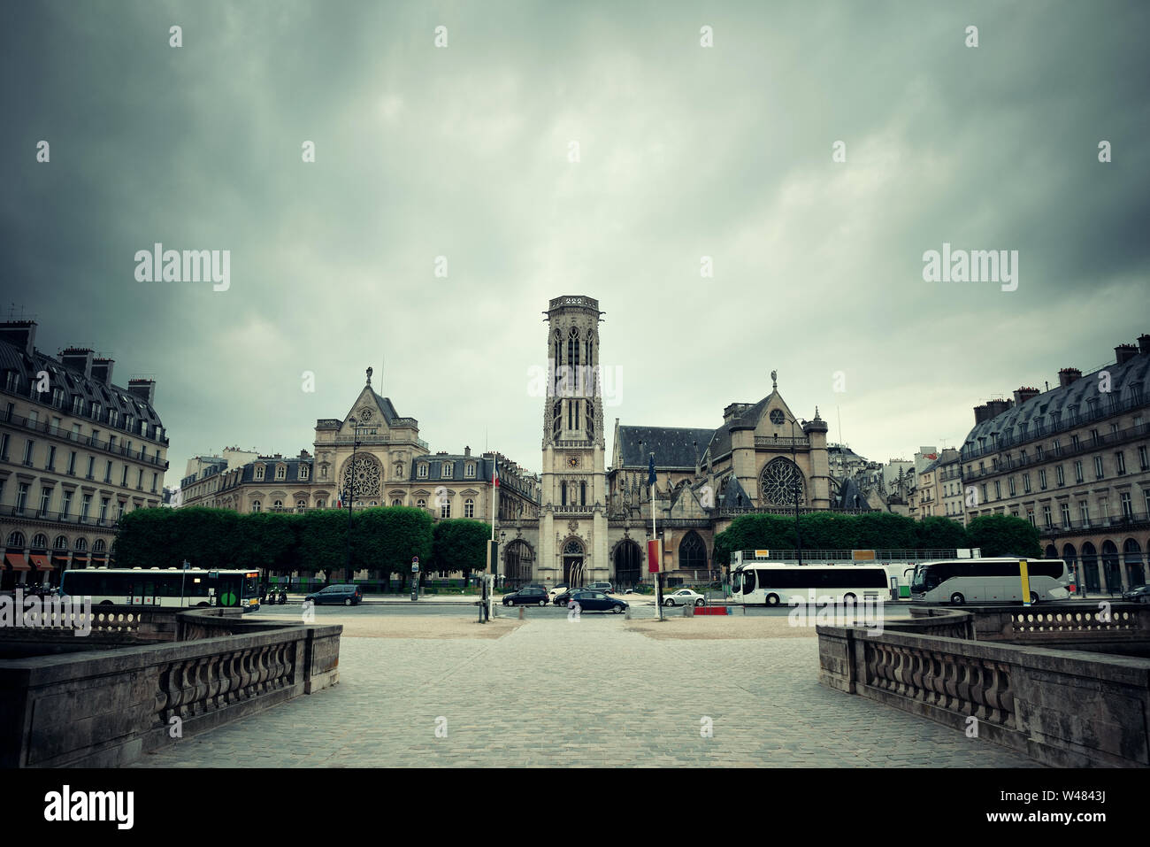 Paris street view with historical architecture and traffic Stock Photo ...