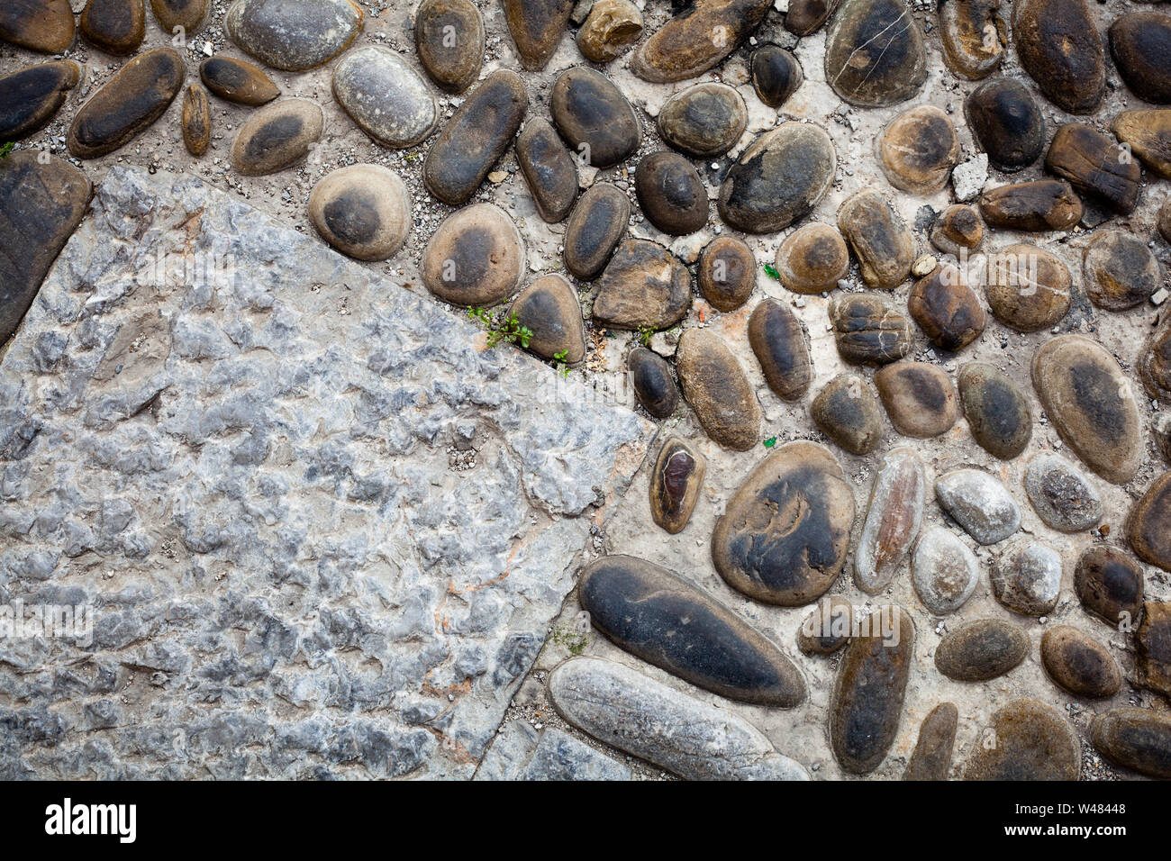 Cobble stone pavement hi-res stock photography and images - Alamy