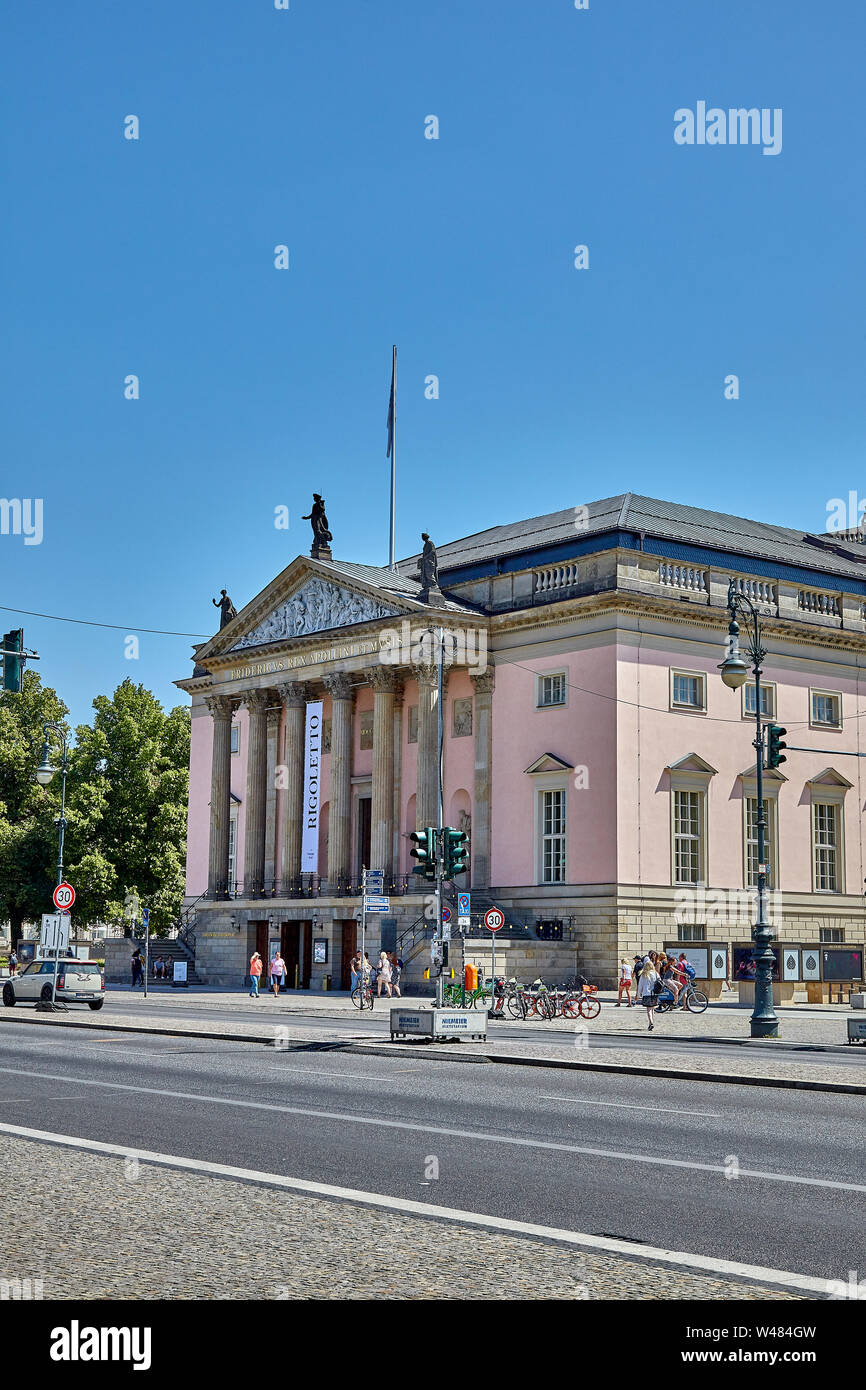 Staatsoper unter den linden opera hi-res stock photography and images ...