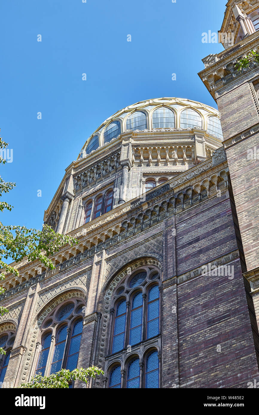 The Neue Synagoge with its shimmering gilded dome is one of Berlin’s ...