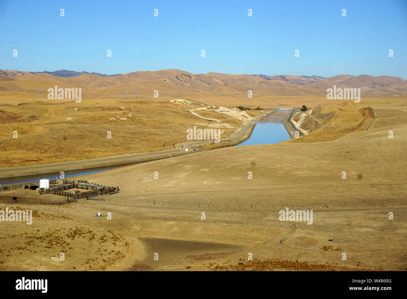 California water pumping station hi-res stock photography and images ...
