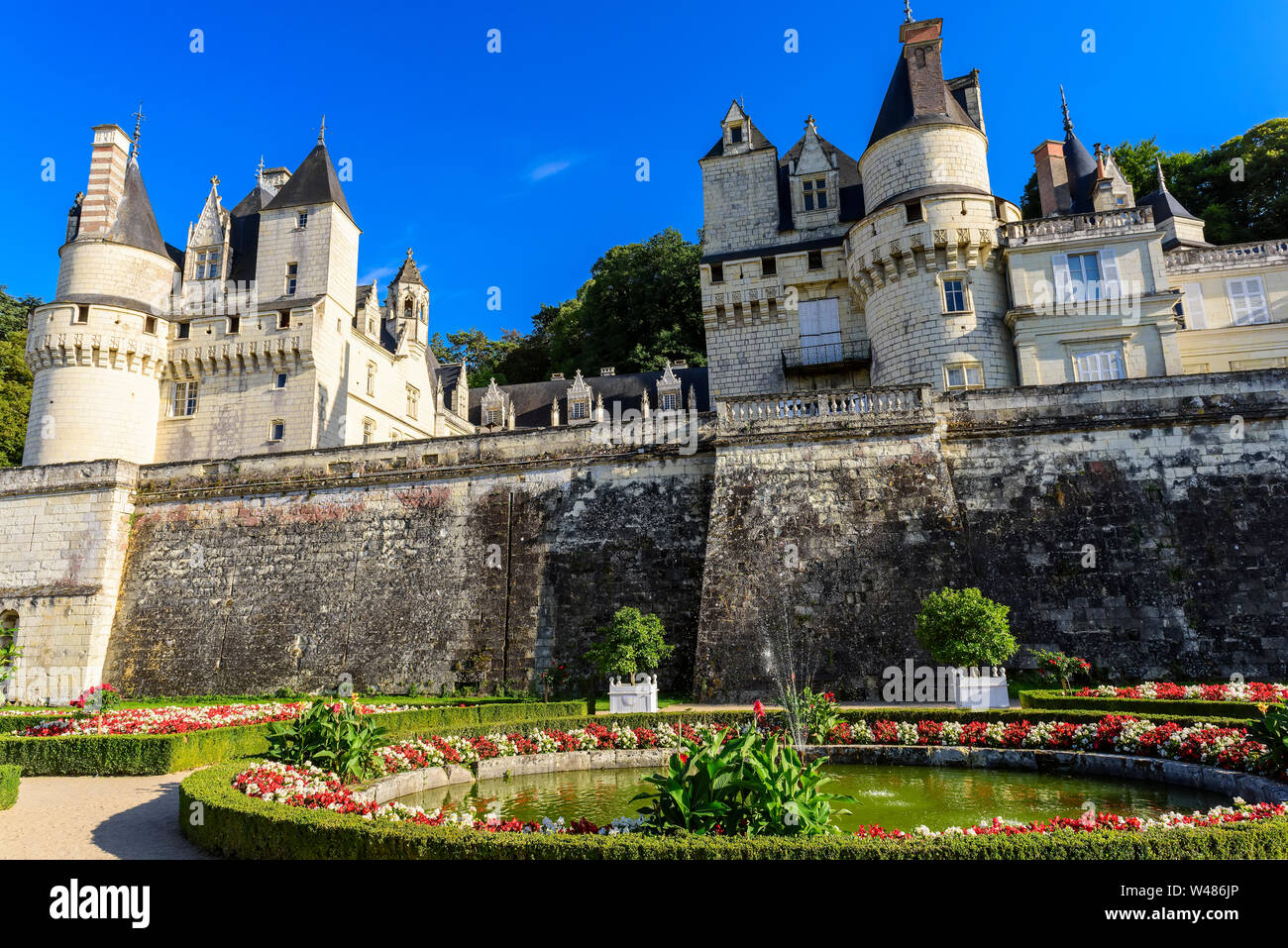 The castle Ussé (Château d'Ussé) is also known as the castle of "The ...
