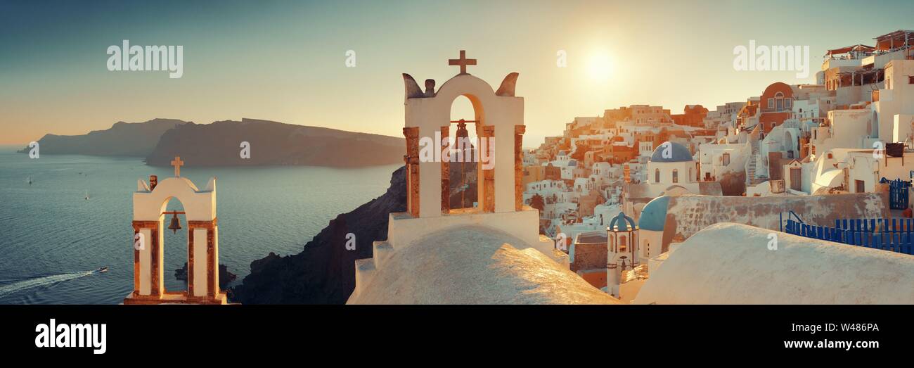 Santorini skyline sunset with buildings in Greece Stock Photo - Alamy