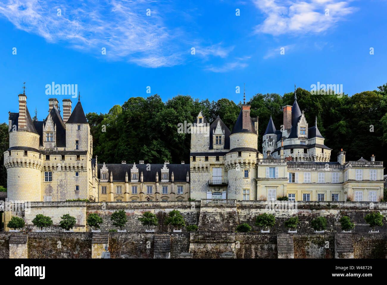 The castle Ussé (Château d'Ussé) is also known as the castle of "The ...