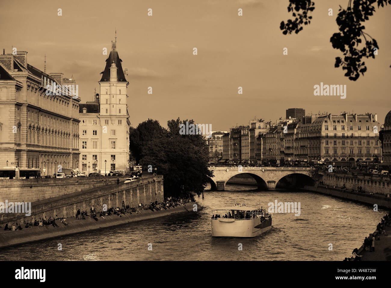 River Seine and historical architecture in Paris, France Stock Photo - Alamy