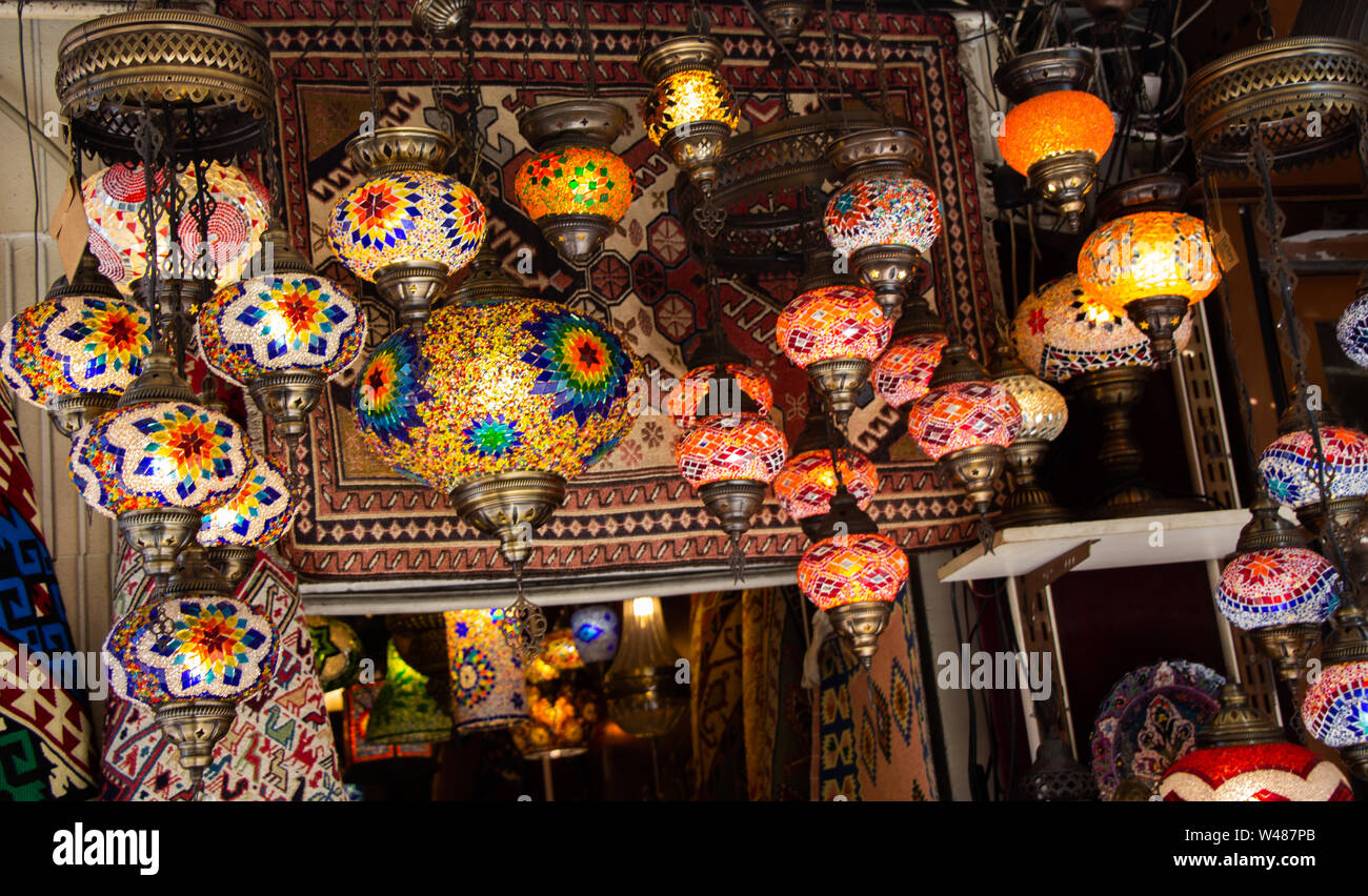 Mosaic colorful Ottoman lamps from Bazaar in Istanbul Stock Photo - Alamy
