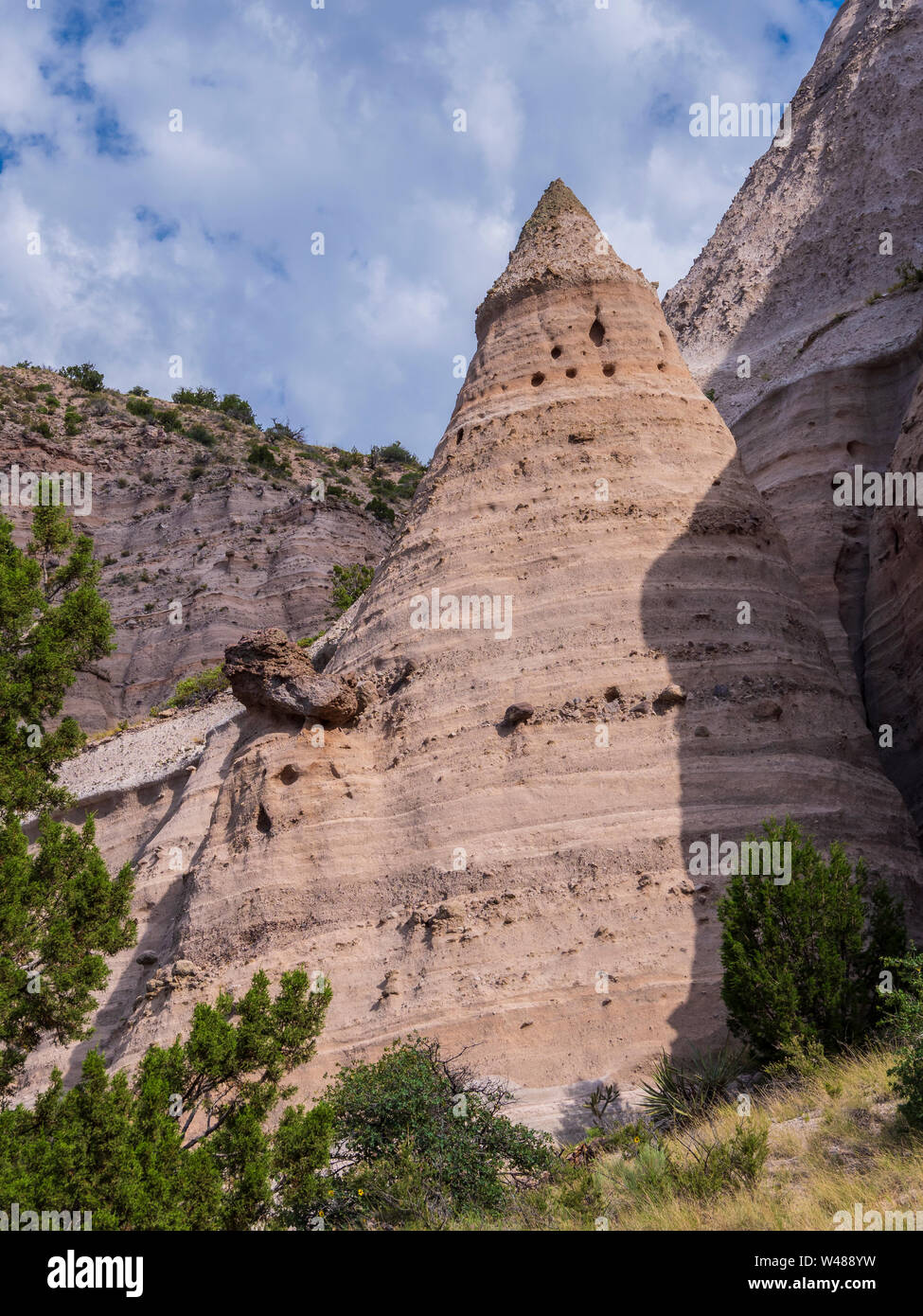Tent-shaped rocks, Kasha-Katuwe Tent Rocks National Monument. New ...