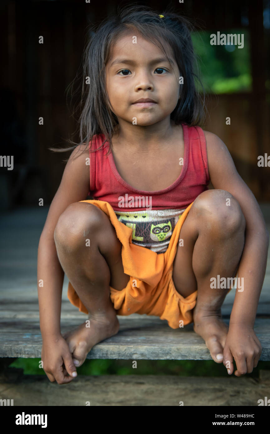 Warmi Isla Riberenos (River people) of the Peruvian Amazon Stock Photo ...