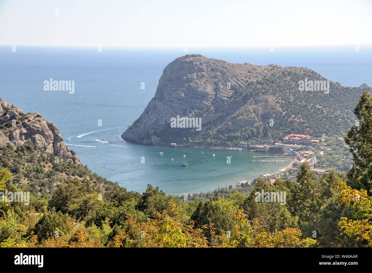 = Green Bay and Eagle Mountain = The view from a middle of a road ...