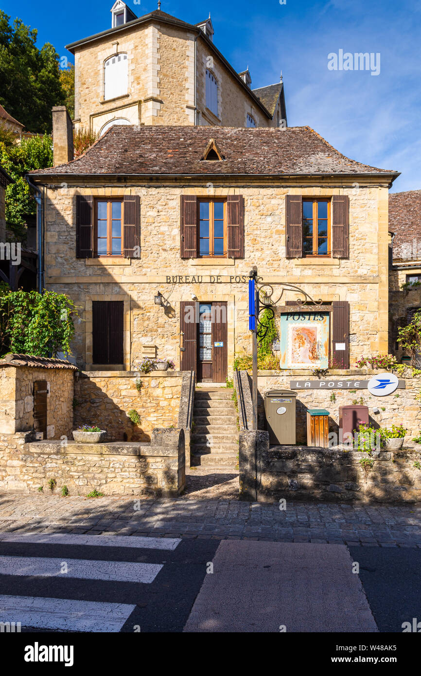 Medieval post office hi-res stock photography and images - Alamy