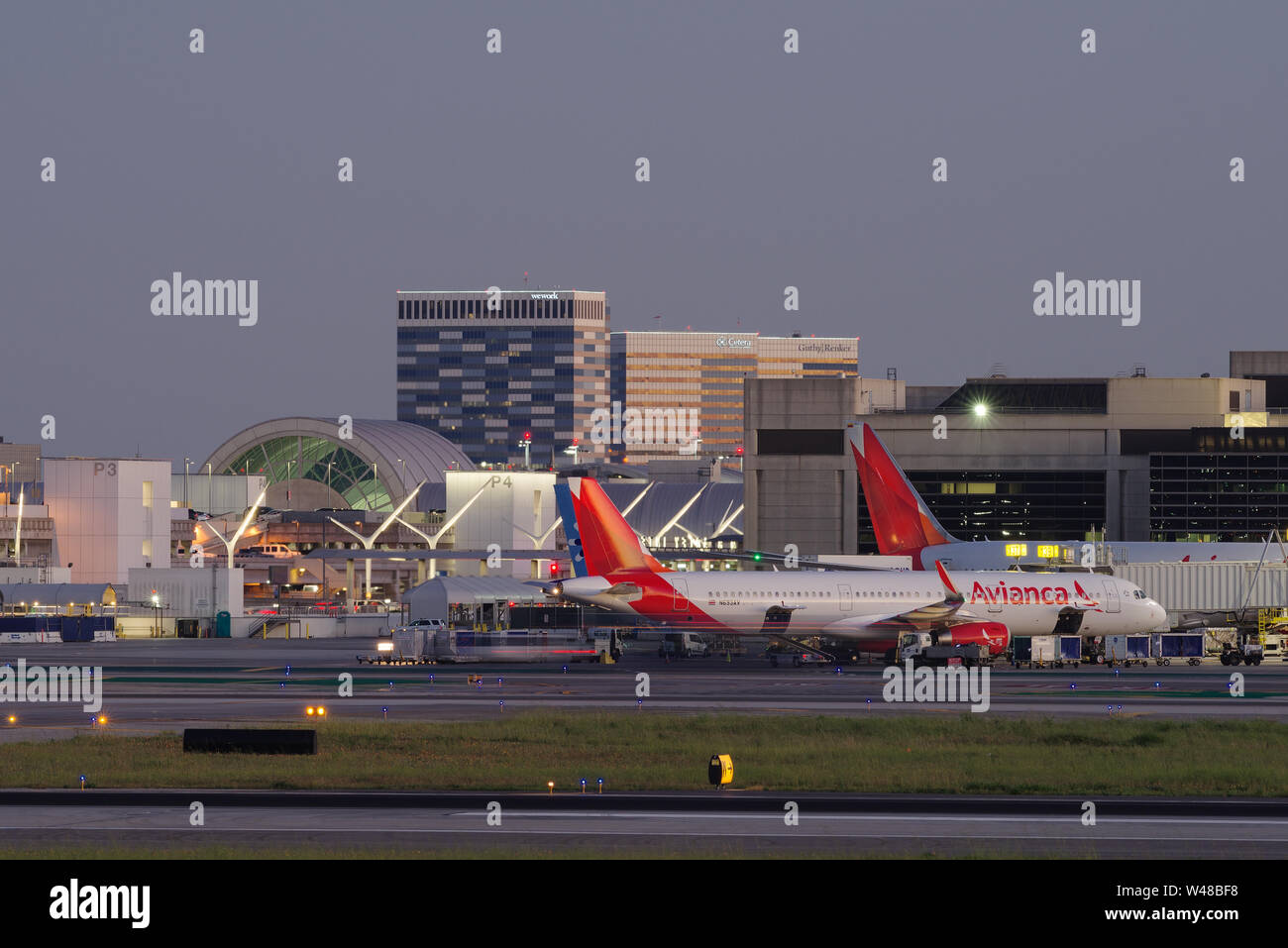 Los Angeles Airport Gate Stock Photos & Los Angeles Airport Gate Stock ...