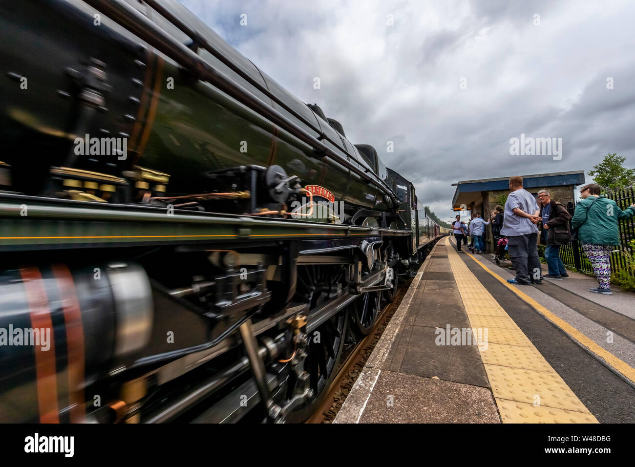 45596 Bahamas steam train passing through Lydney station on British ...