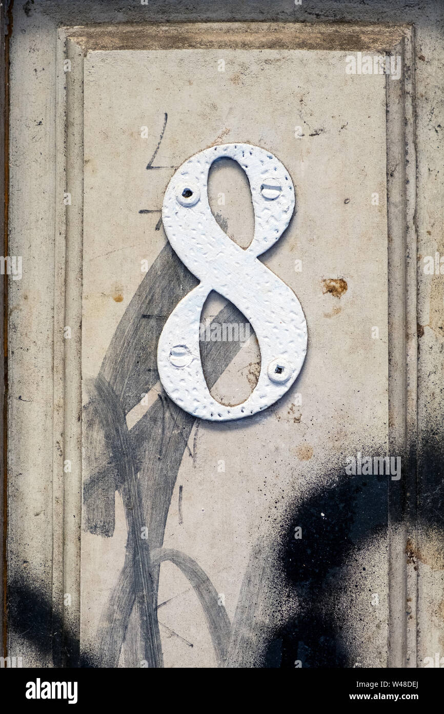 Number 8 on door hi-res stock photography and images - Alamy