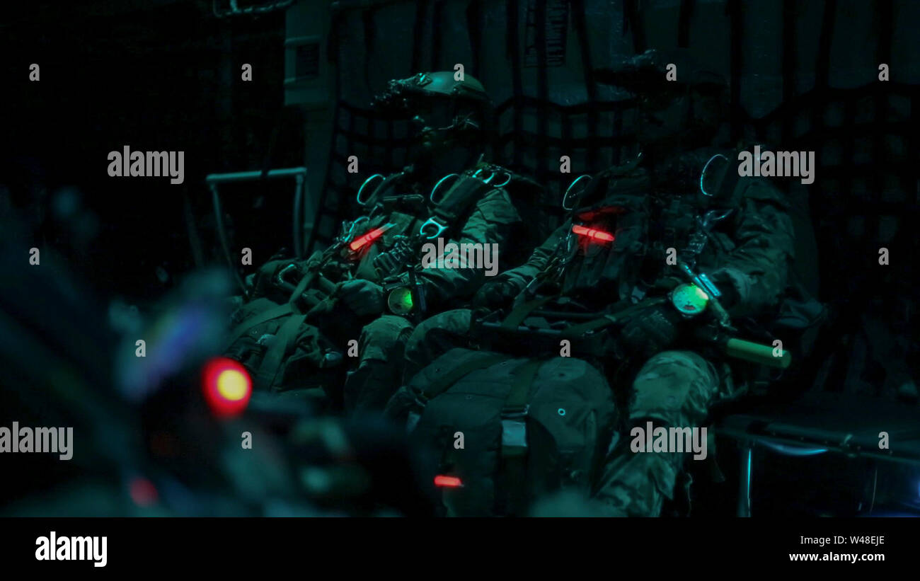 U.S. and Australian Special Operations Forces (SOF) conduct a military ...