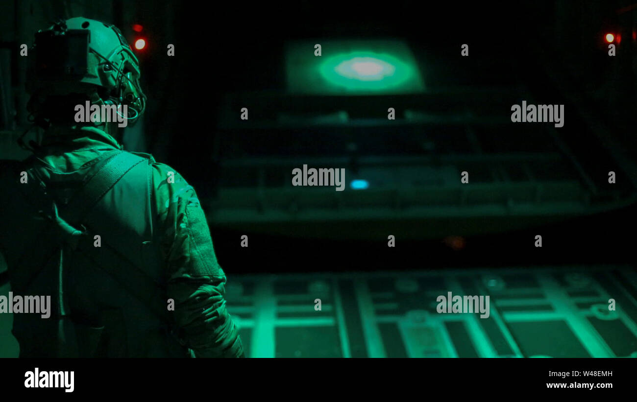 U.S. and Australian Special Operations Forces (SOF) conduct a military ...