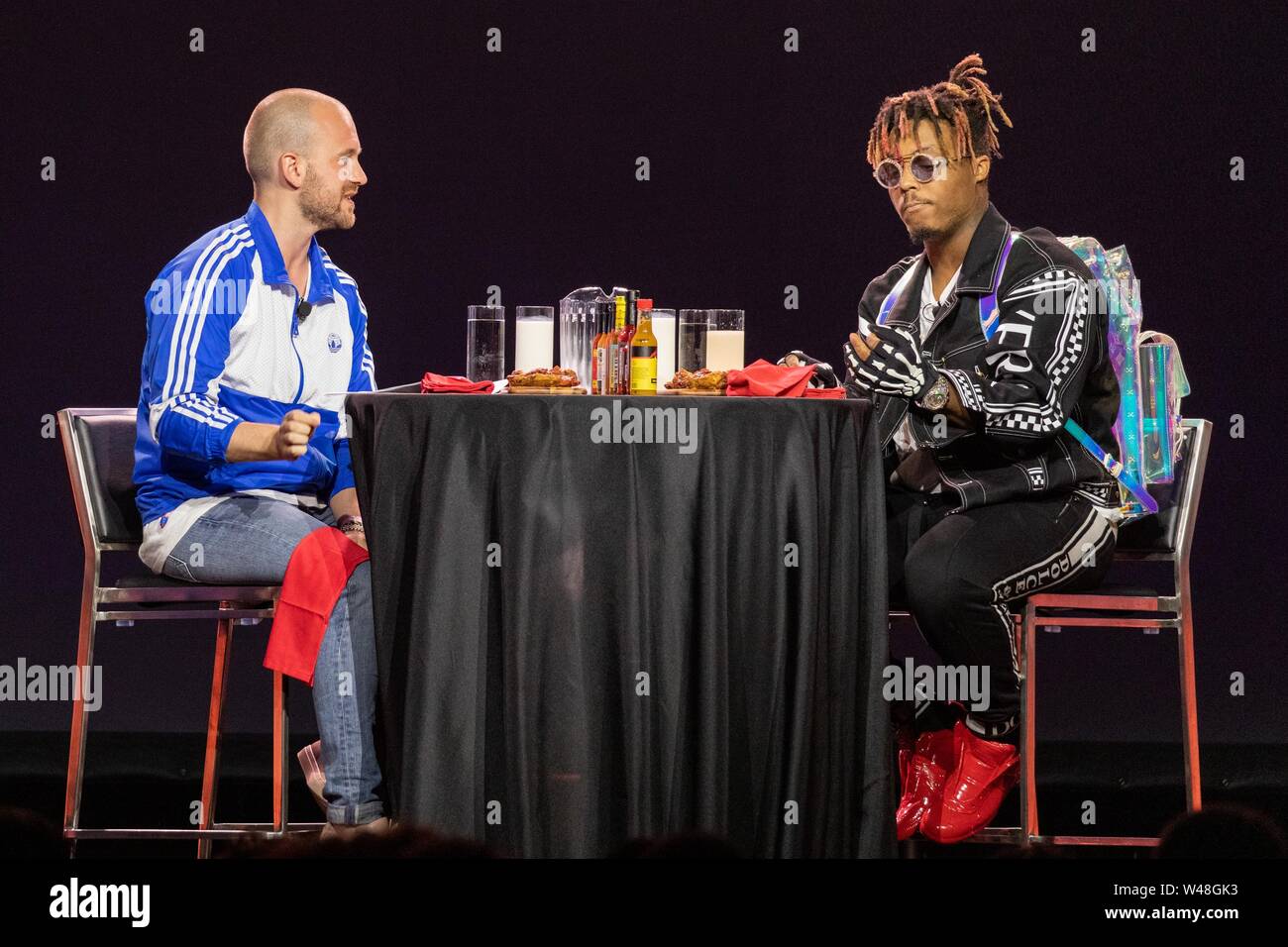 Sean evans hot ones hi-res stock photography and images - Alamy