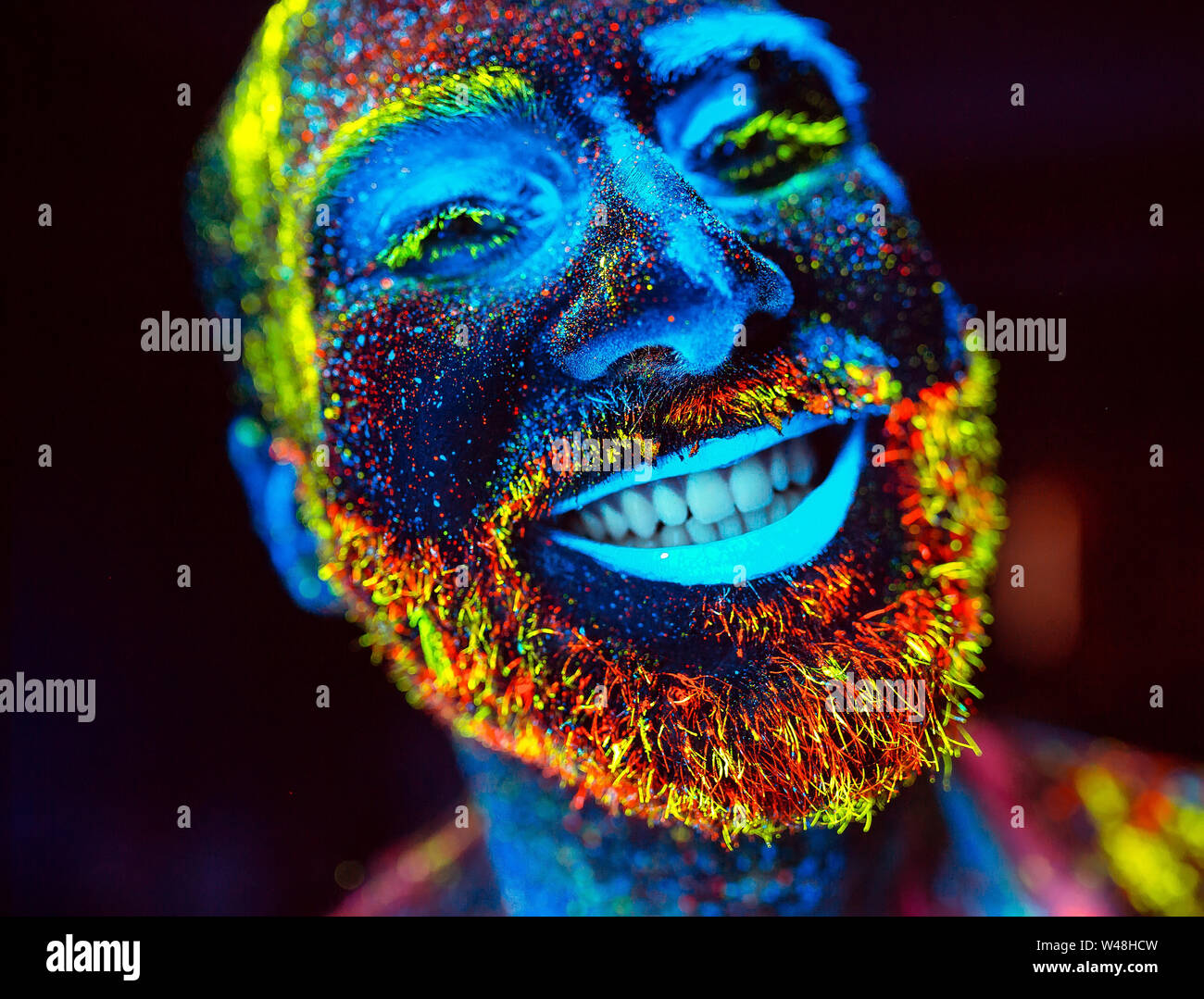 Painted blue skin man hi-res stock photography and images - Alamy