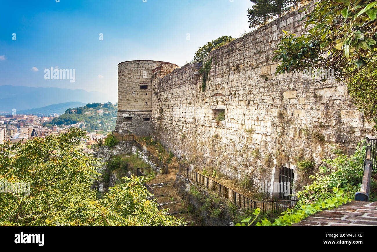 Lombardy castle hi-res stock photography and images - Alamy