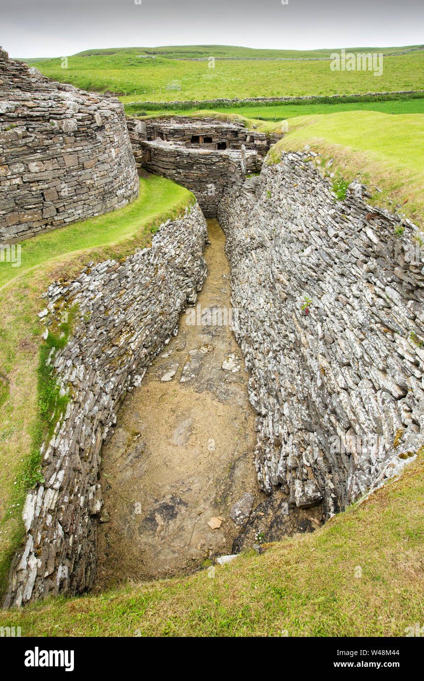 Midhowe Broch on the Westness heritage trail on Rousay, Orkney ...