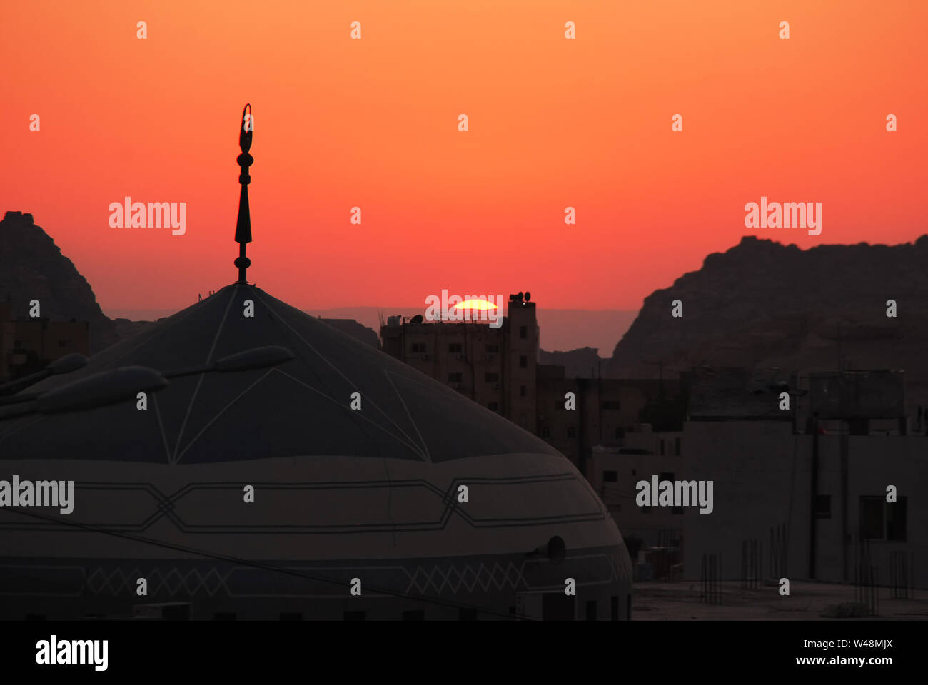 Petra sunset hi-res stock photography and images - Alamy