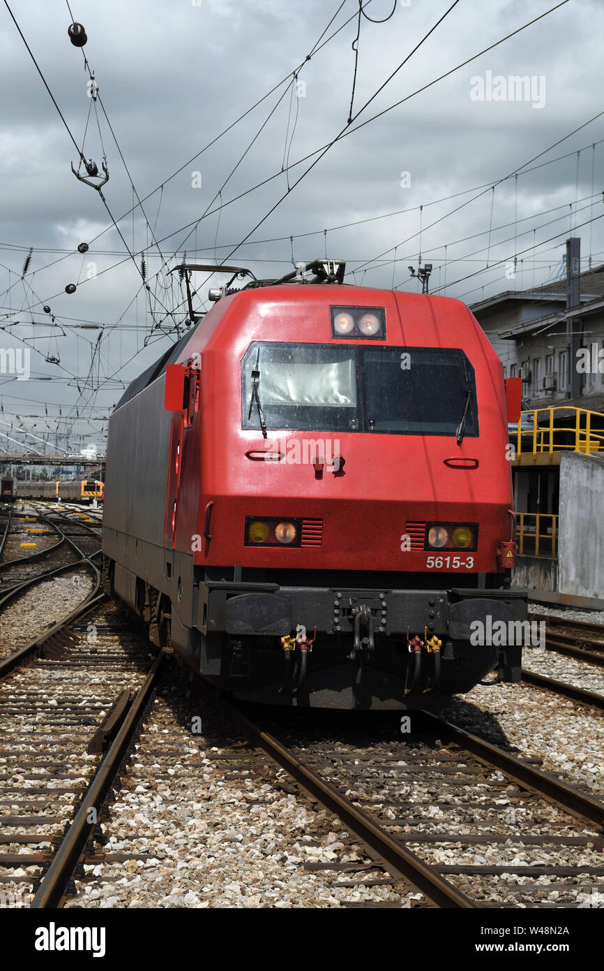 25 kv ac hi-res stock photography and images - Alamy