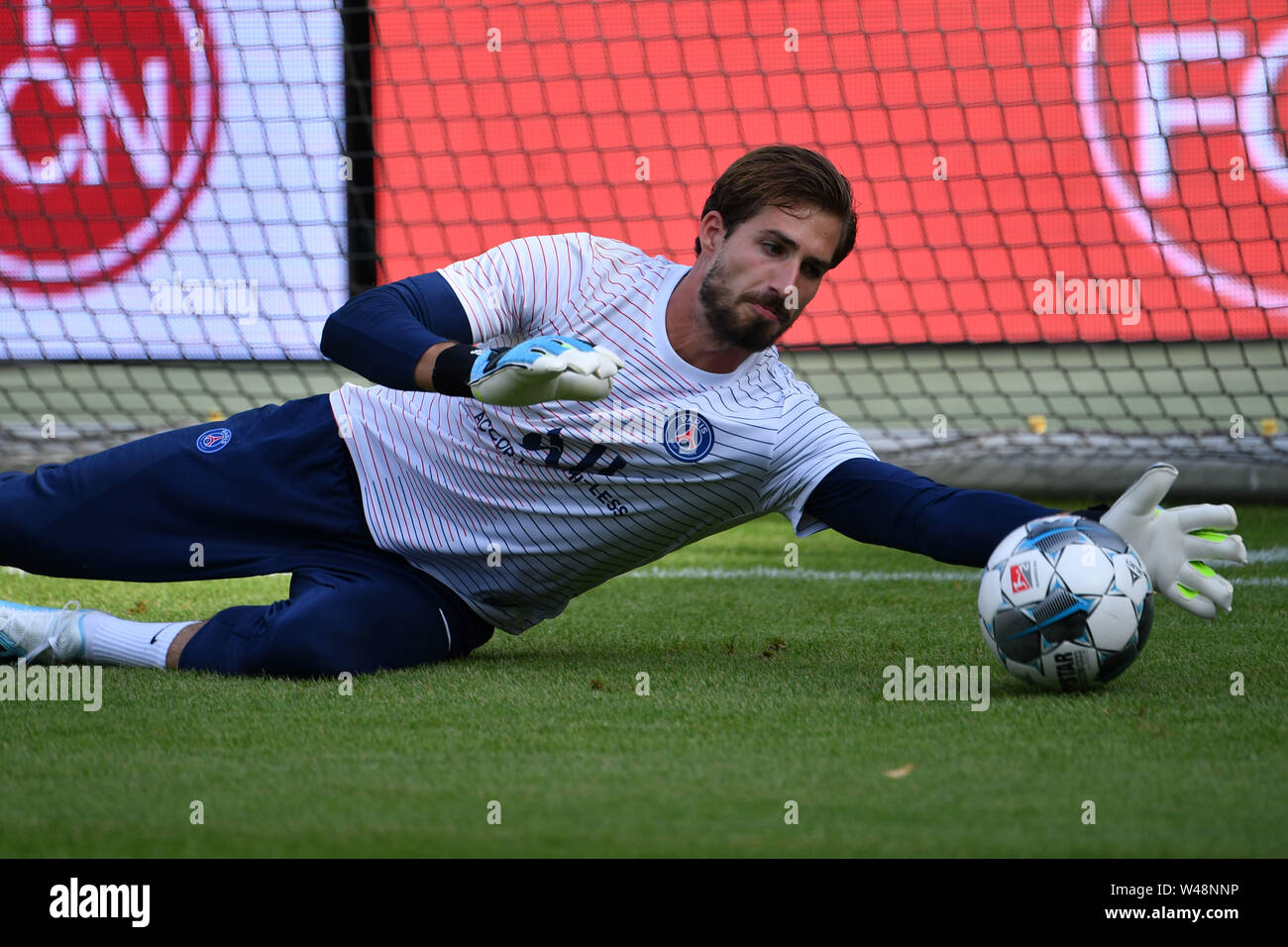 Kevin TRAPP (goalie PSG), action, single shot, single cut motive, half ...