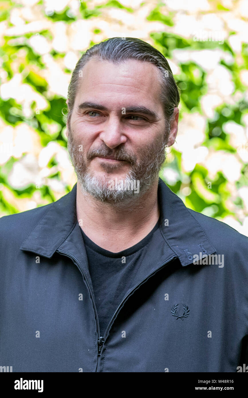 Roma - Joaquin Phoenix al photocall del film "A Beautiful Day - You ...