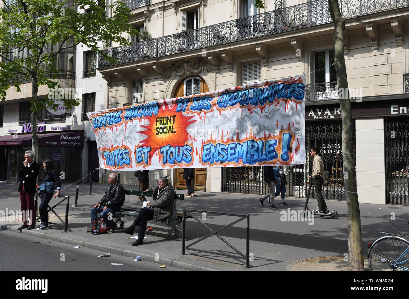Paris demonstration against president hi-res stock photography and ...
