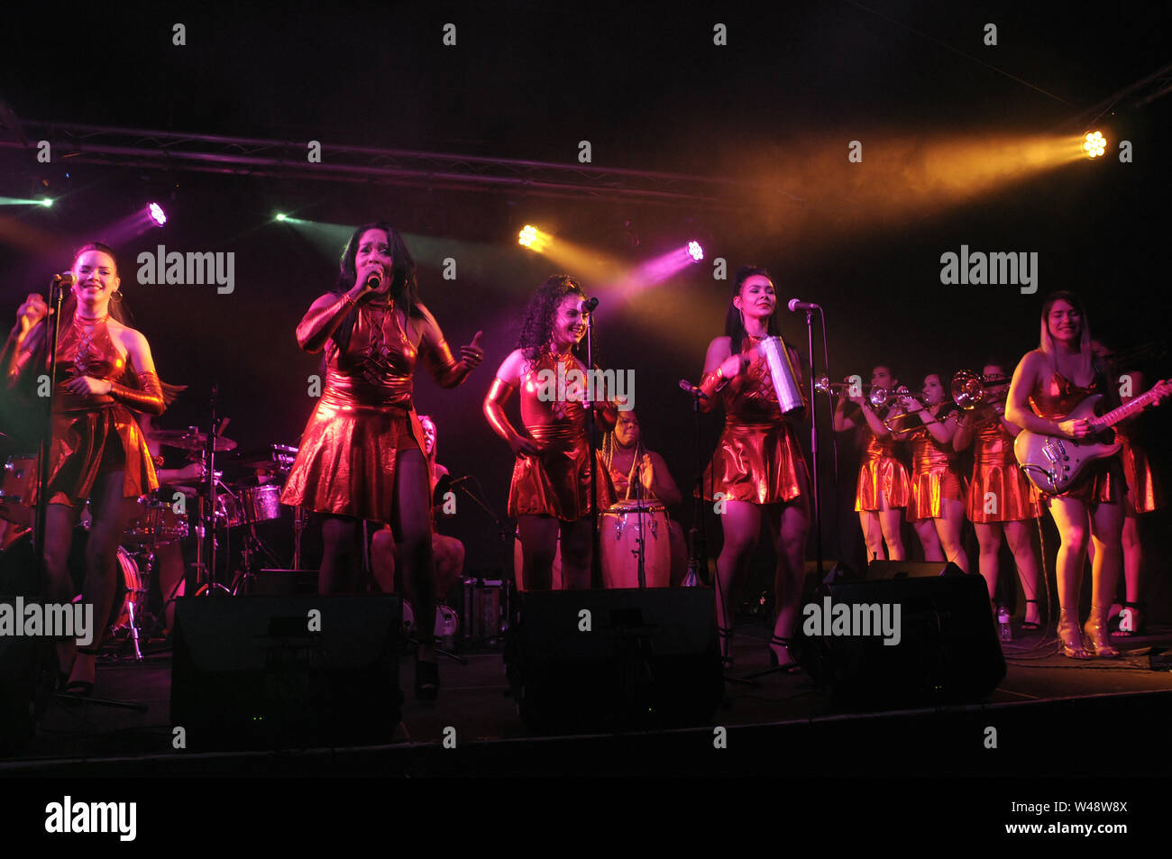 The Anacaona female orchestra during its concert in the Nau of ...