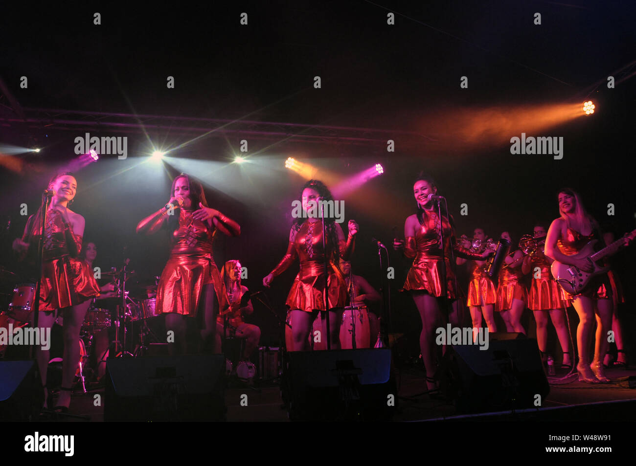 The Anacaona female orchestra during its concert in the Nau of ...