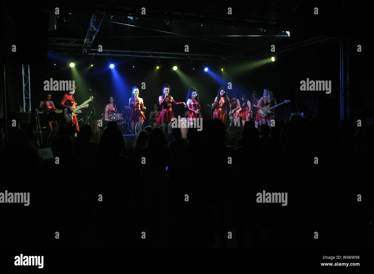 The Anacaona female orchestra during its concert in the Nau of ...