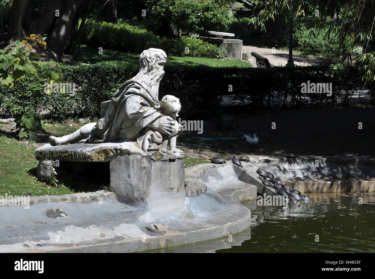 terrapins;statue;jardim da estrela;lisbon;portugal Stock Photo - Alamy