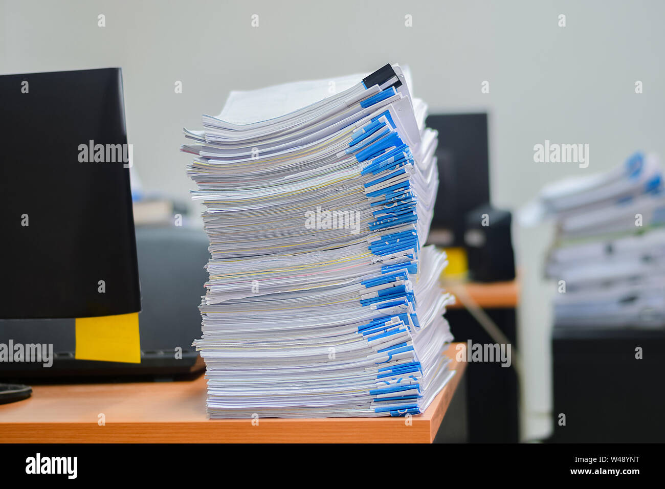 Paperwork desk messy hi-res stock photography and images - Alamy
