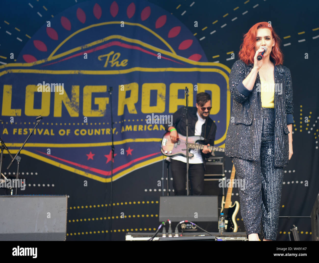 Laura Oakes live on stage Stock Photo - Alamy