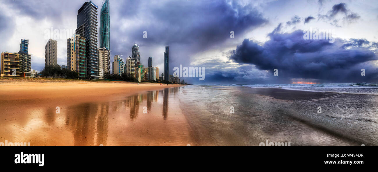 Q1 tower gold coast hi-res stock photography and images - Alamy