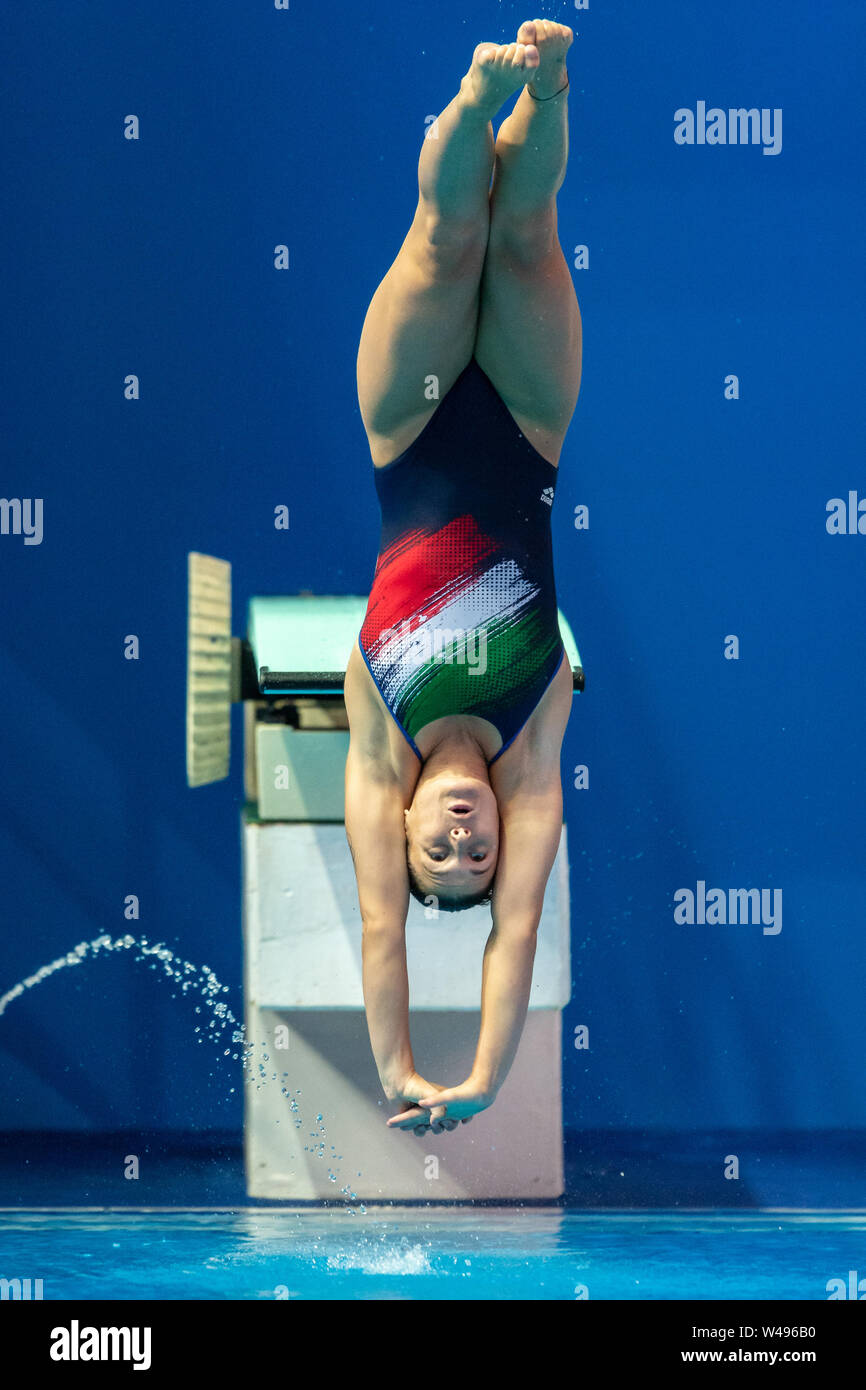 Womens 1m springboard final springboard final hi-res stock photography ...