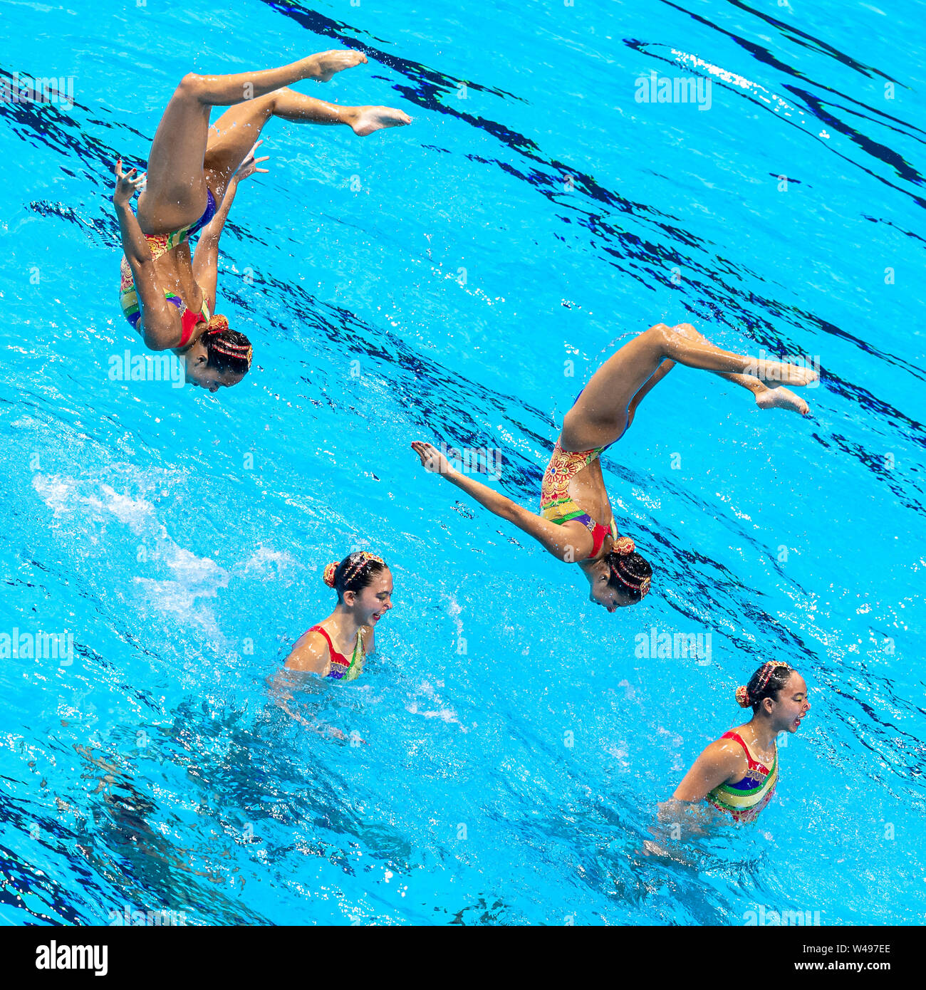 Artistic swimming team singapore hi-res stock photography and images - Alamy