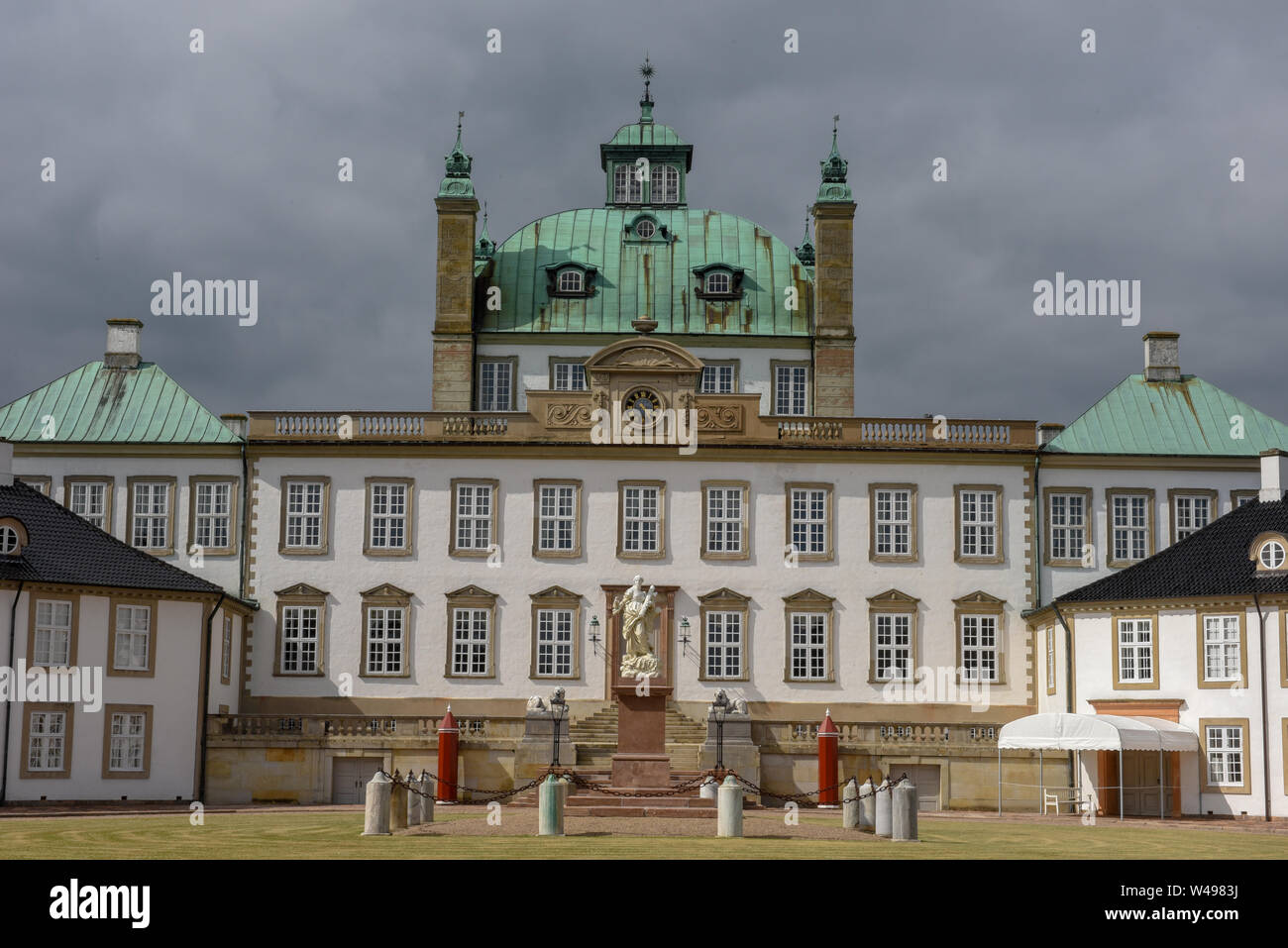 Fredensborg castle is the Danish queen's favorite residence Stock Photo ...
