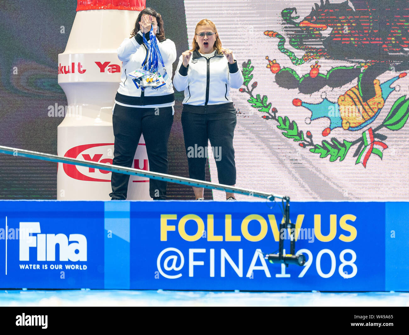 Team mexico synchronised swimming hi-res stock photography and images ...